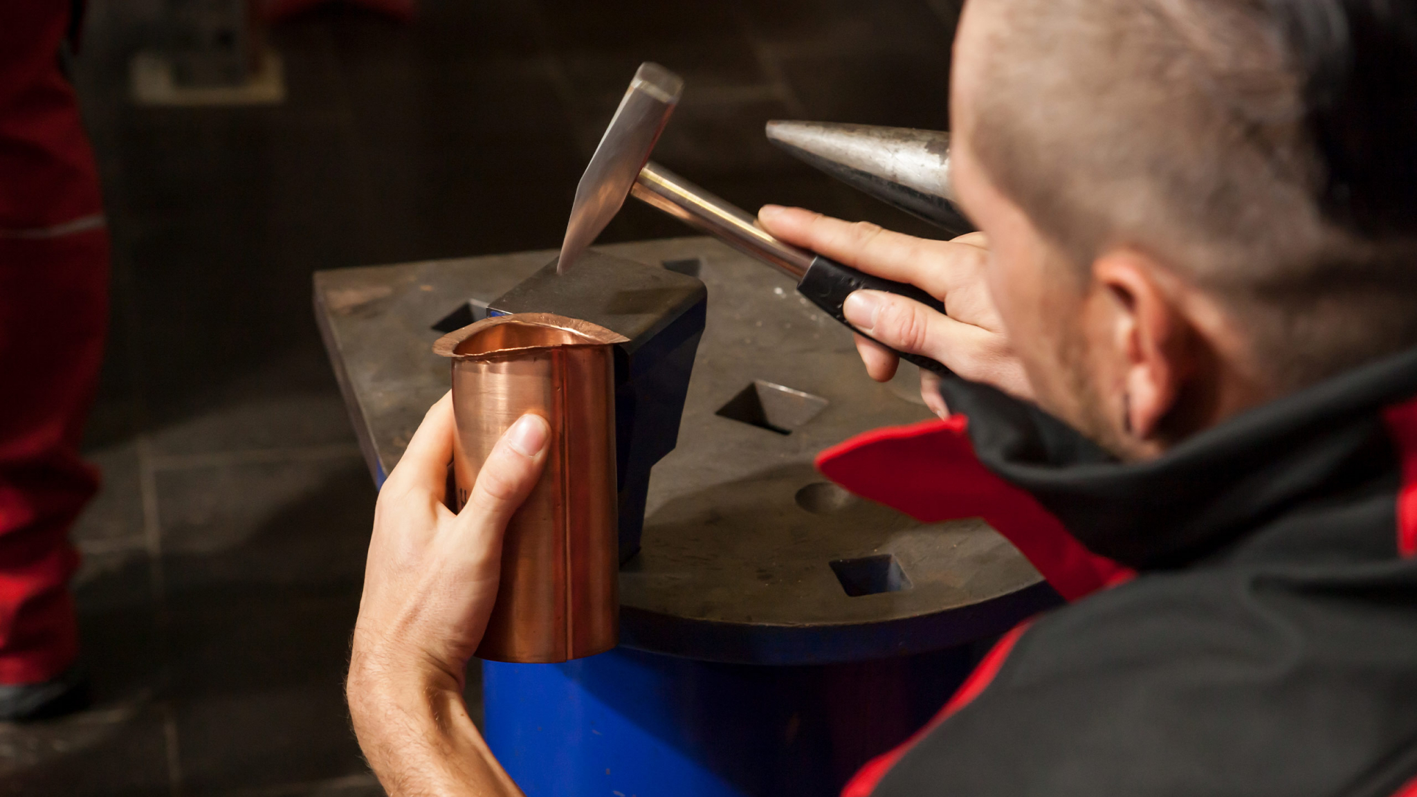 Spenglerarbeiten München - AMD Dachdeckerei Spenglerei GmbH